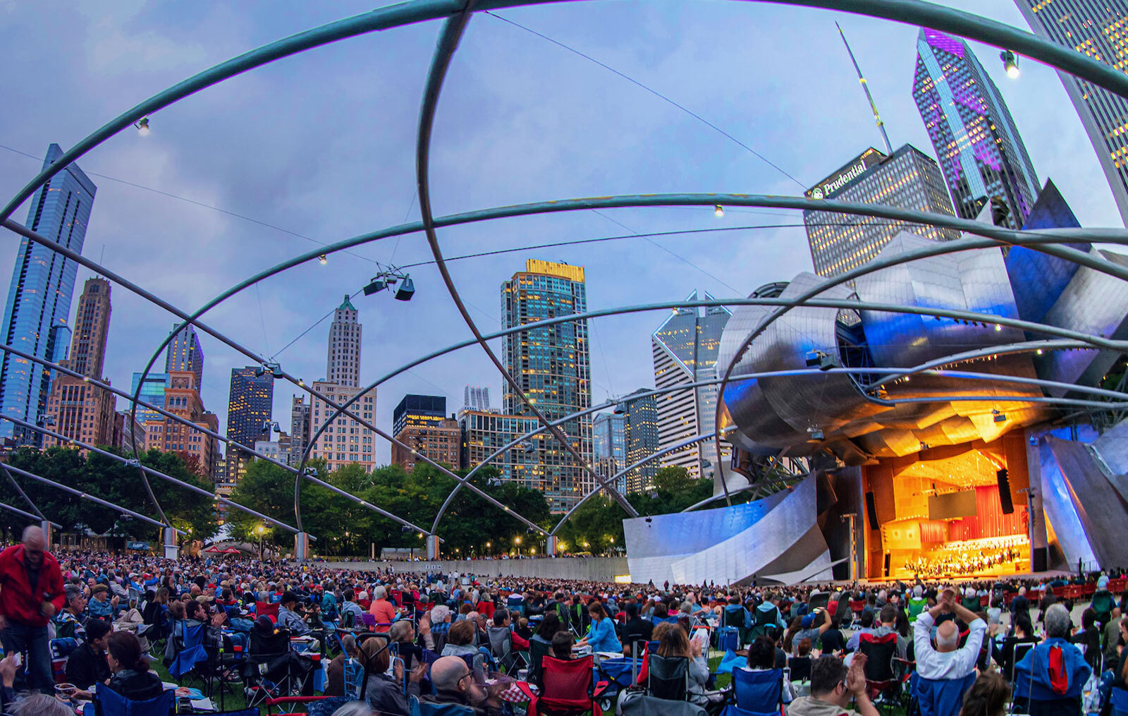 El Lyric Opera de Chicago los invita a Sunday in the Park – El Beisman